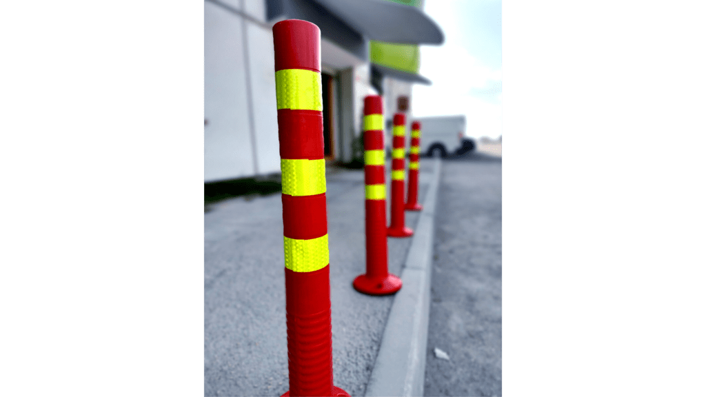 TRAFFIC GUIDE WARNING POSTS – Kooheji Industrial Safety